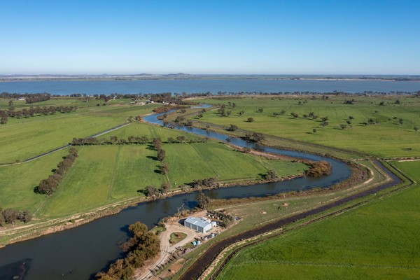 DEECA Victorian Water Accounts | How is water managed?